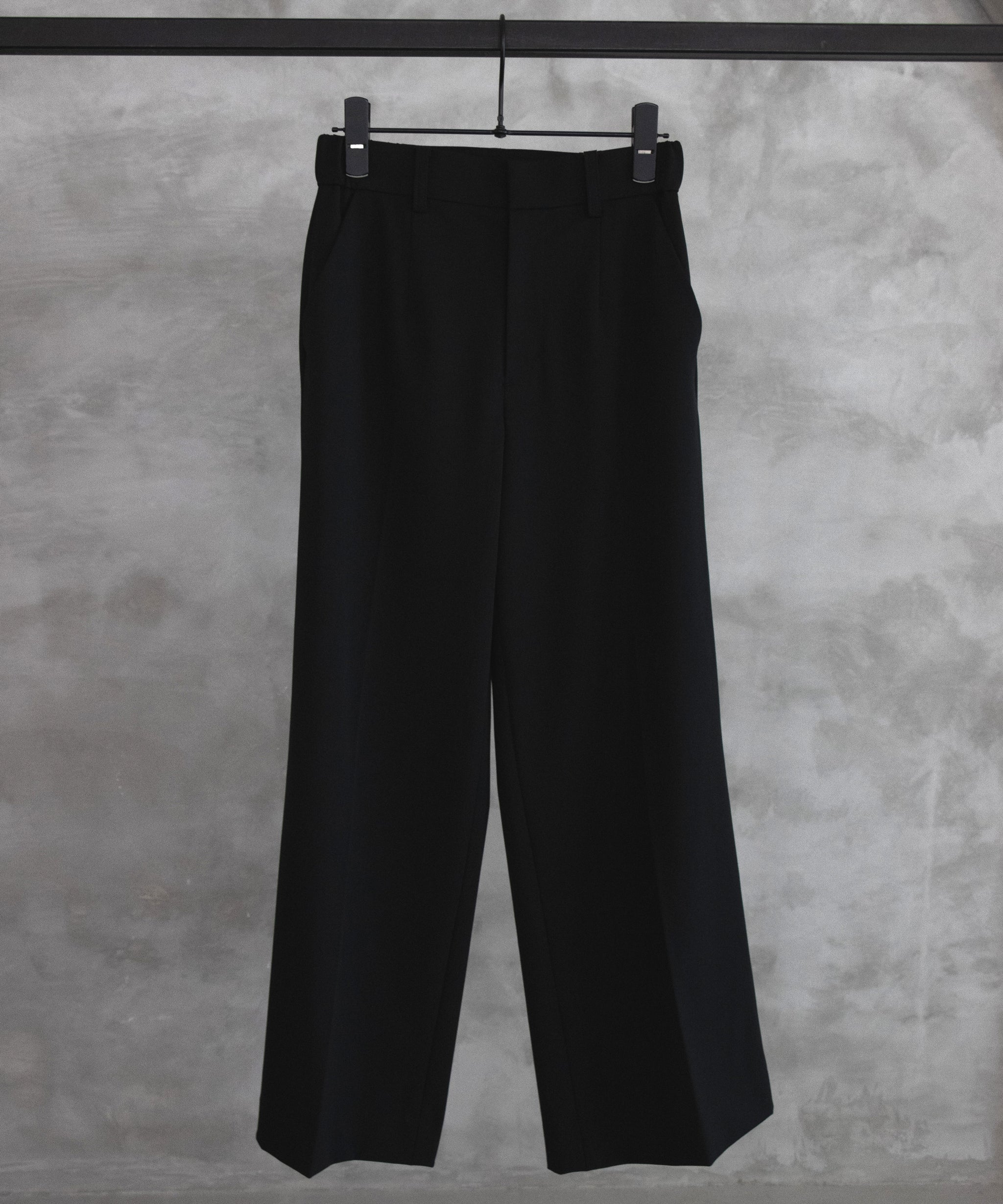 《メディア掲載》【Sirin定番】セミワイドパンツ – Sirin Online Store